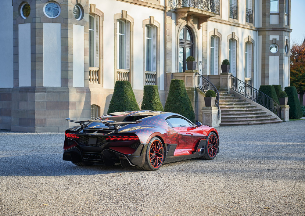 Meet The Bugatti Divo In Red And Graphite Diamonds